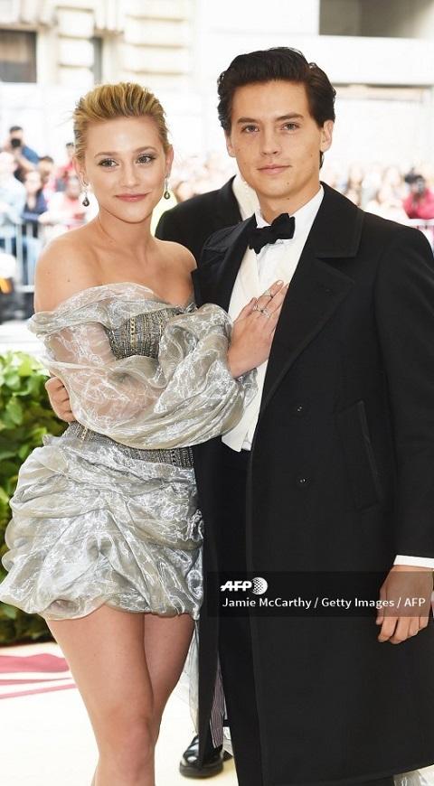 Lili Reinhart Y Cole Sprouse Aclaran Los Rumores De Ruptura La Mega